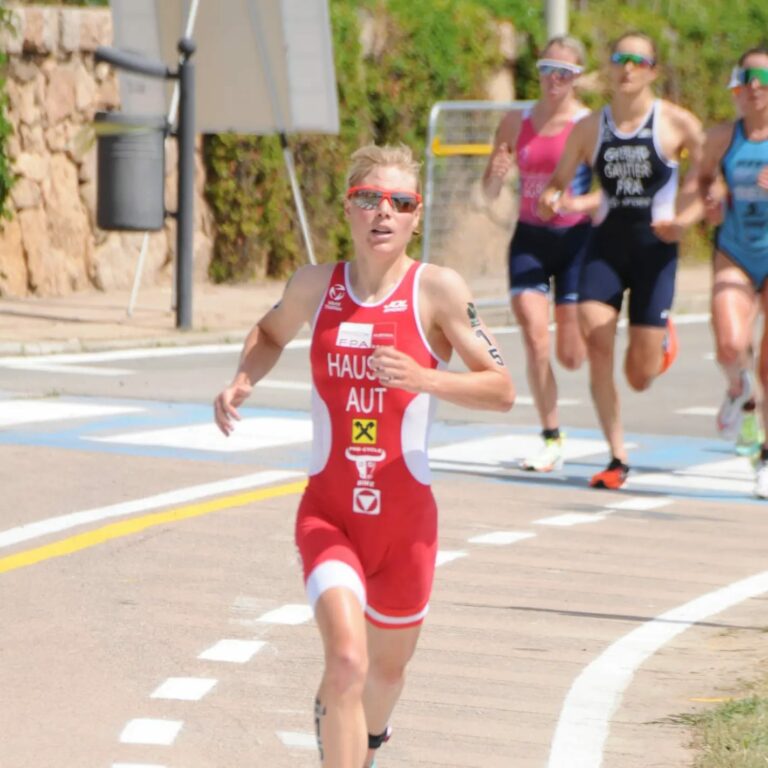 Julia Hauser holt den 10. Platz beim WC Rennen in Arzachena (ITA ...